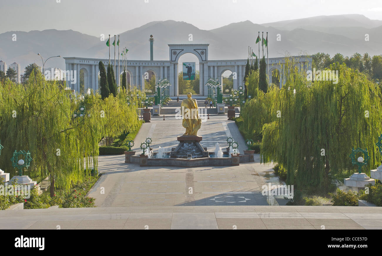 Ashgabat turkmenistan people -Fotos und -Bildmaterial in hoher ...