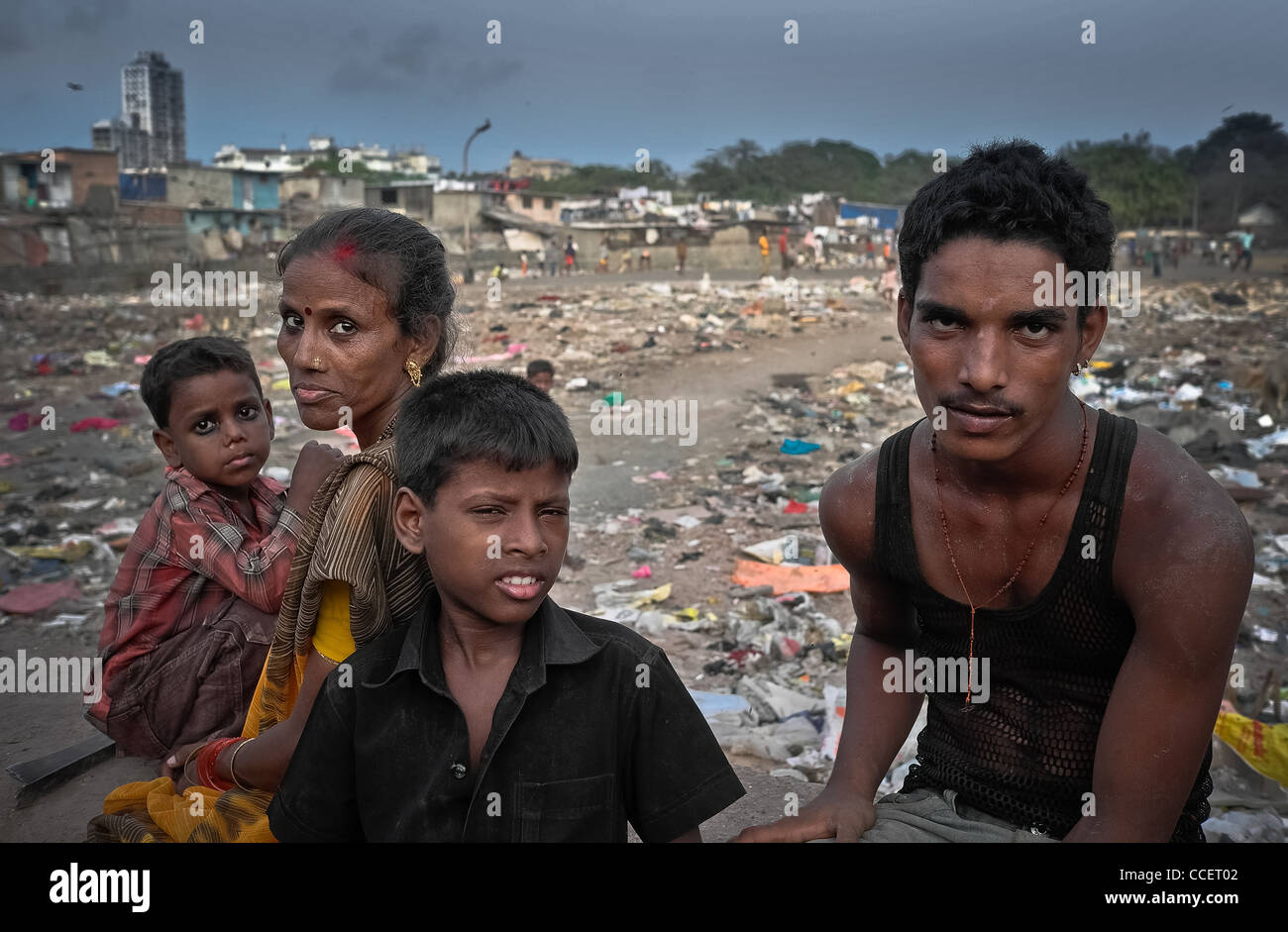 Die Unberührbaren von Indien Bombay, eine Familie in den Slums von Bombay auf der Insel Colaba ...