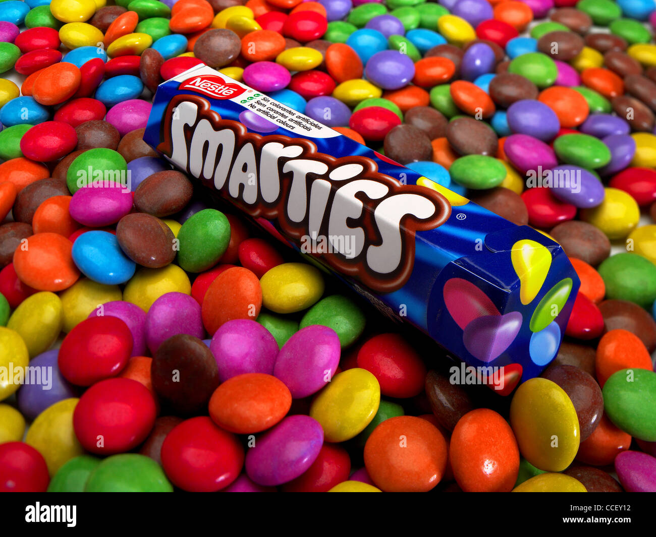 Smarties sweets -Fotos und -Bildmaterial in hoher Auflösung – Alamy