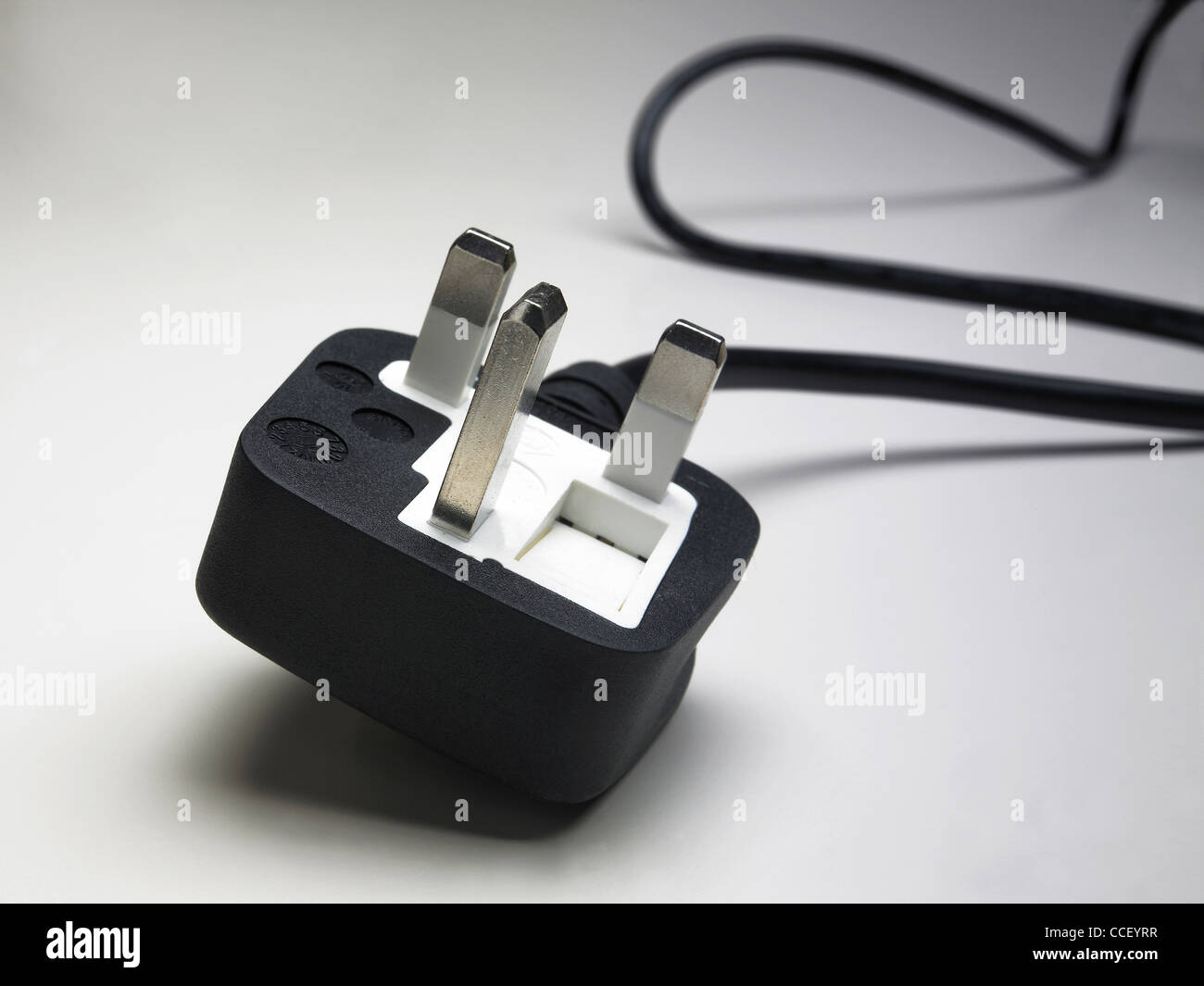 Dreipoliger stecker -Fotos und -Bildmaterial in hoher Auflösung – Alamy