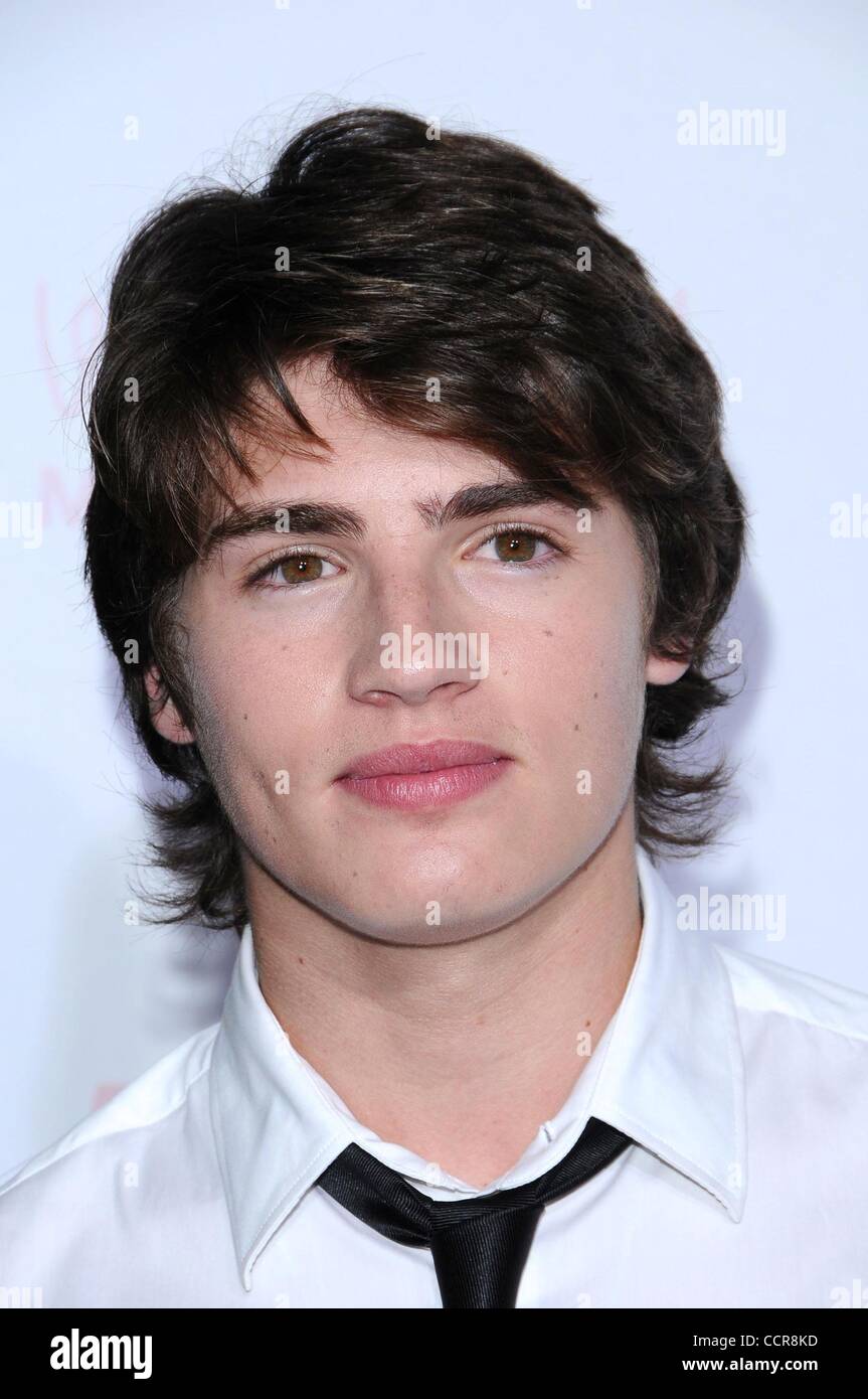 Gregg sulkin teen vogue junge hollywood party 2010 -Fotos und ...