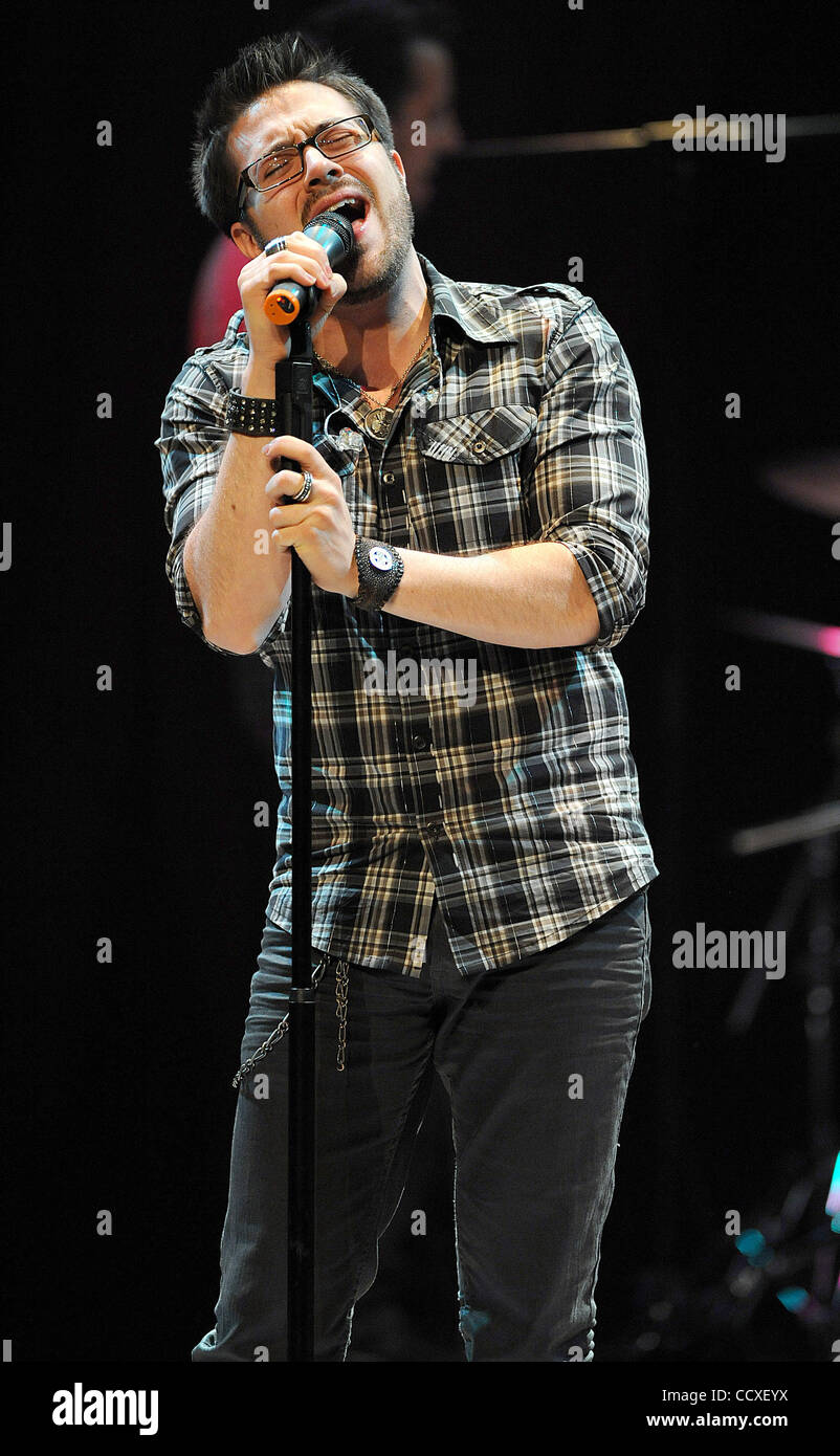 2. April 2010 - Myrtle Beach, South Carolina; USA - Sänger DANNY GOKEY ...