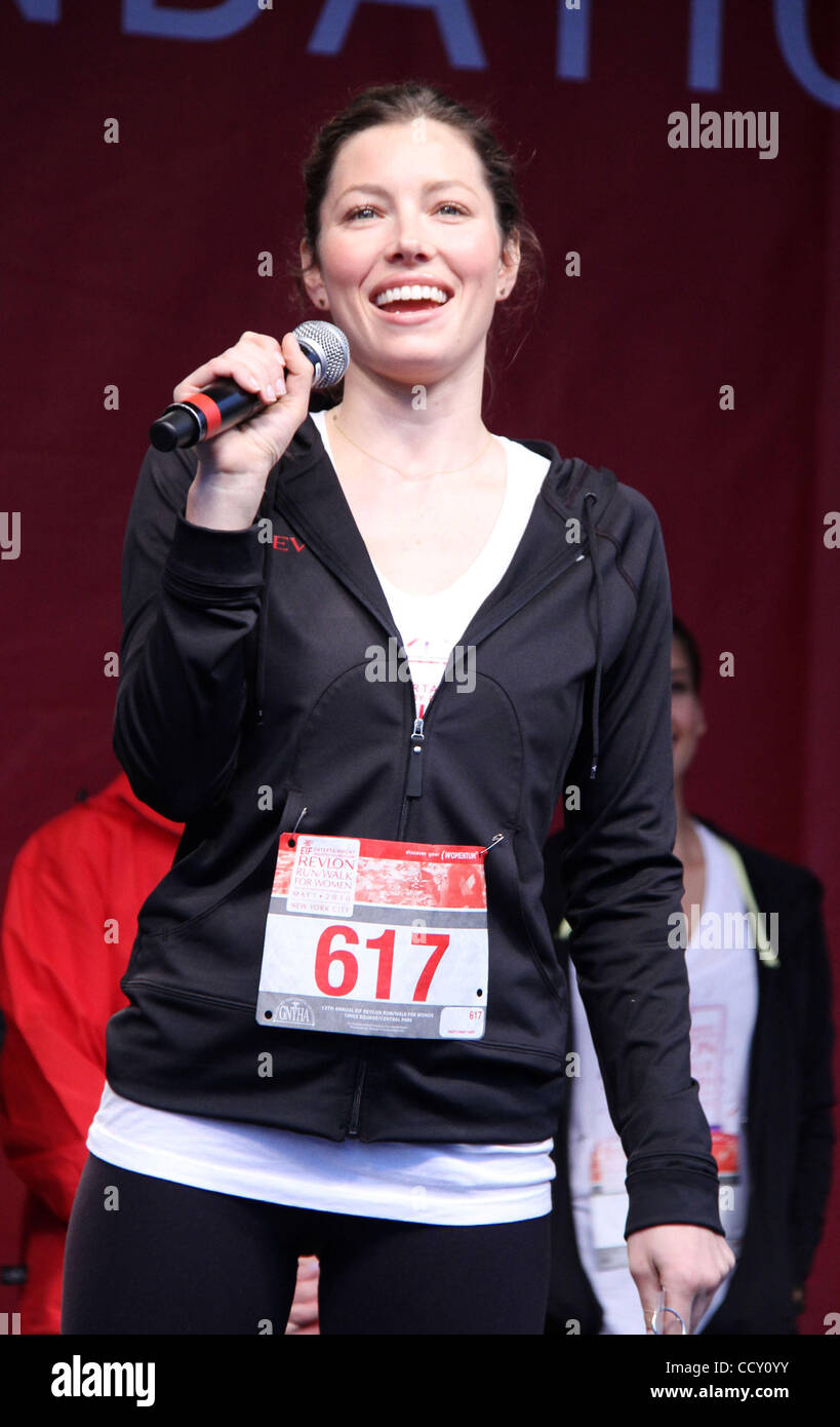 Schauspielerin JESSICA BIEL besucht die 13. jährliche EIF Revlon Run ...