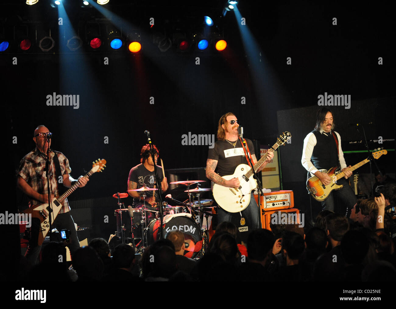 21. November 2008 - Raleigh, North Carolina; USA - Musiker JESSE HUGHES ...