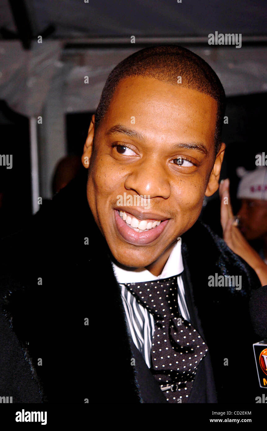 4. November 2004 - New York, New York, US - K40262JKRON. JAY-Z "FADE TO ...