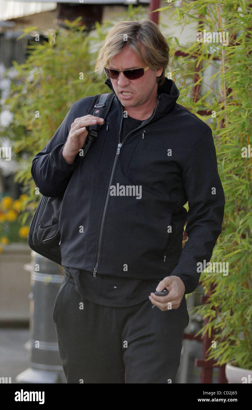 West Hollywood, 2008-3-5 / Schauspieler VAL KILMER verlassen eine Sushi ...