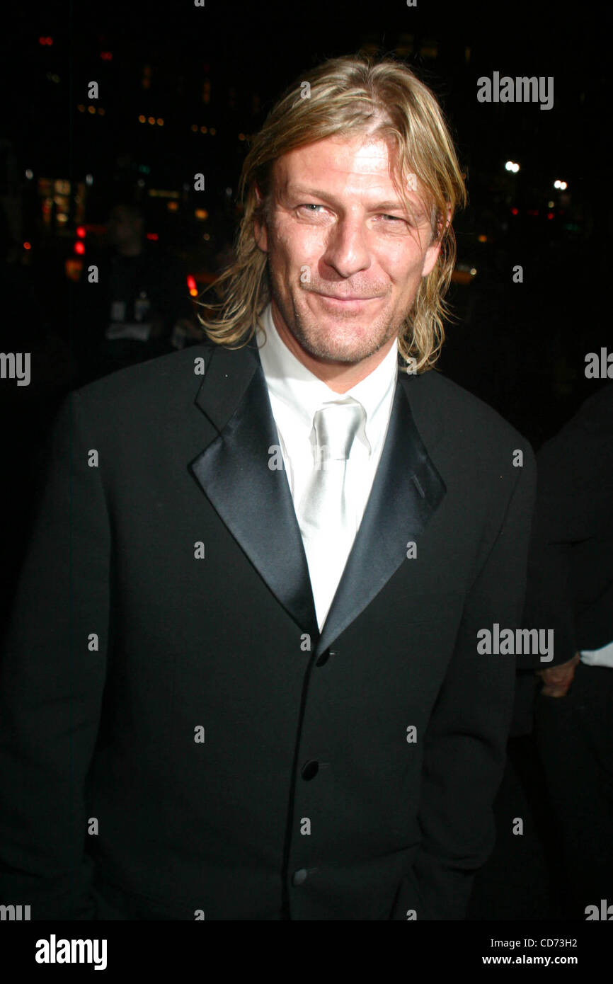 Sean bean troy 2004 Stockfotos und -bilder Kaufen - Alamy