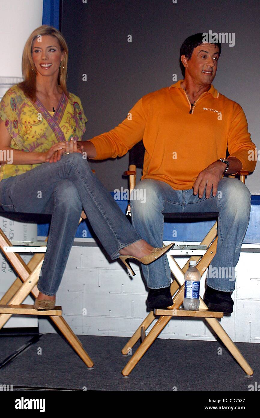 19. Mai 2004 - New York, New York, US - K37384RM. INSTONE Reformhaus ...