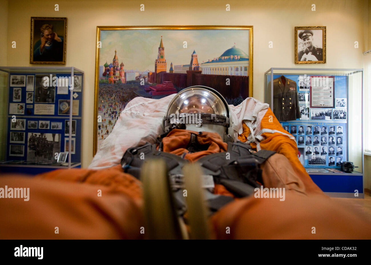 Sep 03, 2010 - Baikonur, Kasachstan - "Iwan Iwanowitsch", der ersten russischen Dummy im Raum ...