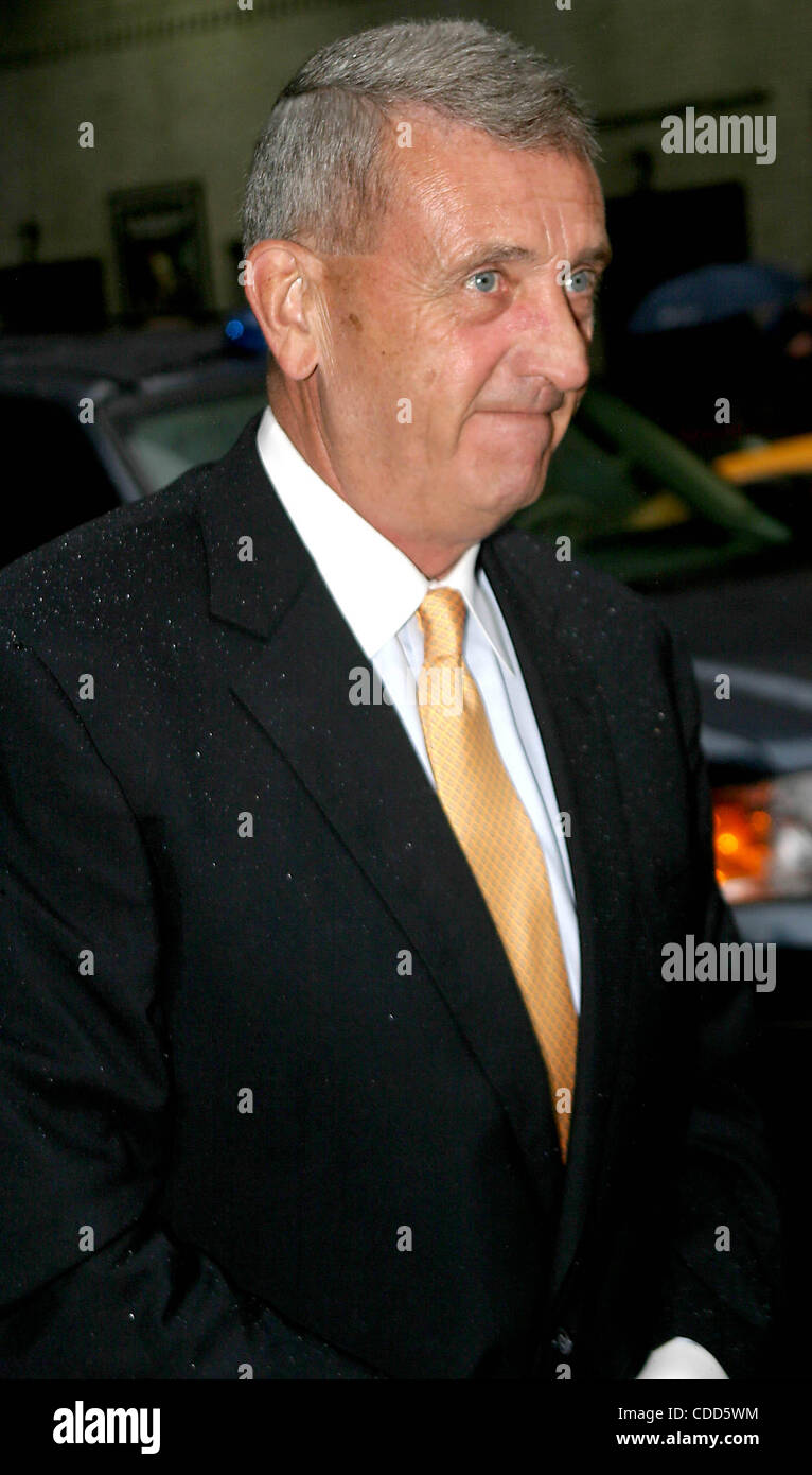General tommy franks -Fotos und -Bildmaterial in hoher Auflösung – Alamy