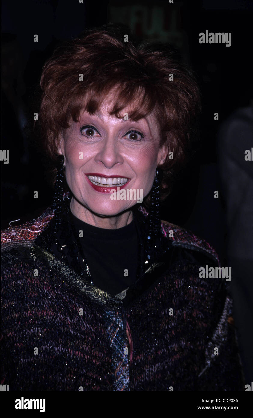 Carol lawrence -Fotos und -Bildmaterial in hoher Auflösung – Alamy