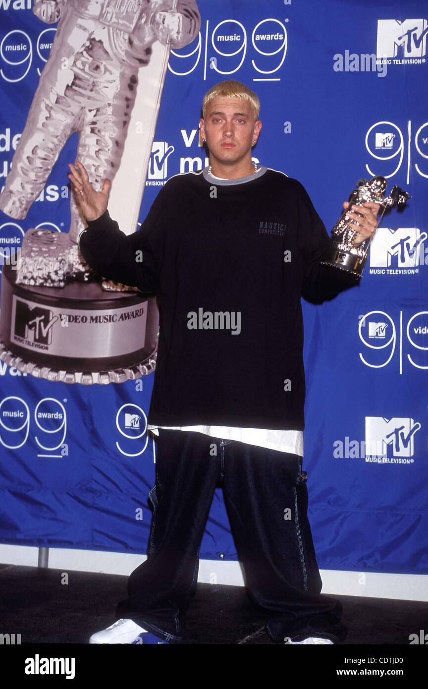 Eminem 1999 -Fotos und -Bildmaterial in hoher Auflösung – Alamy