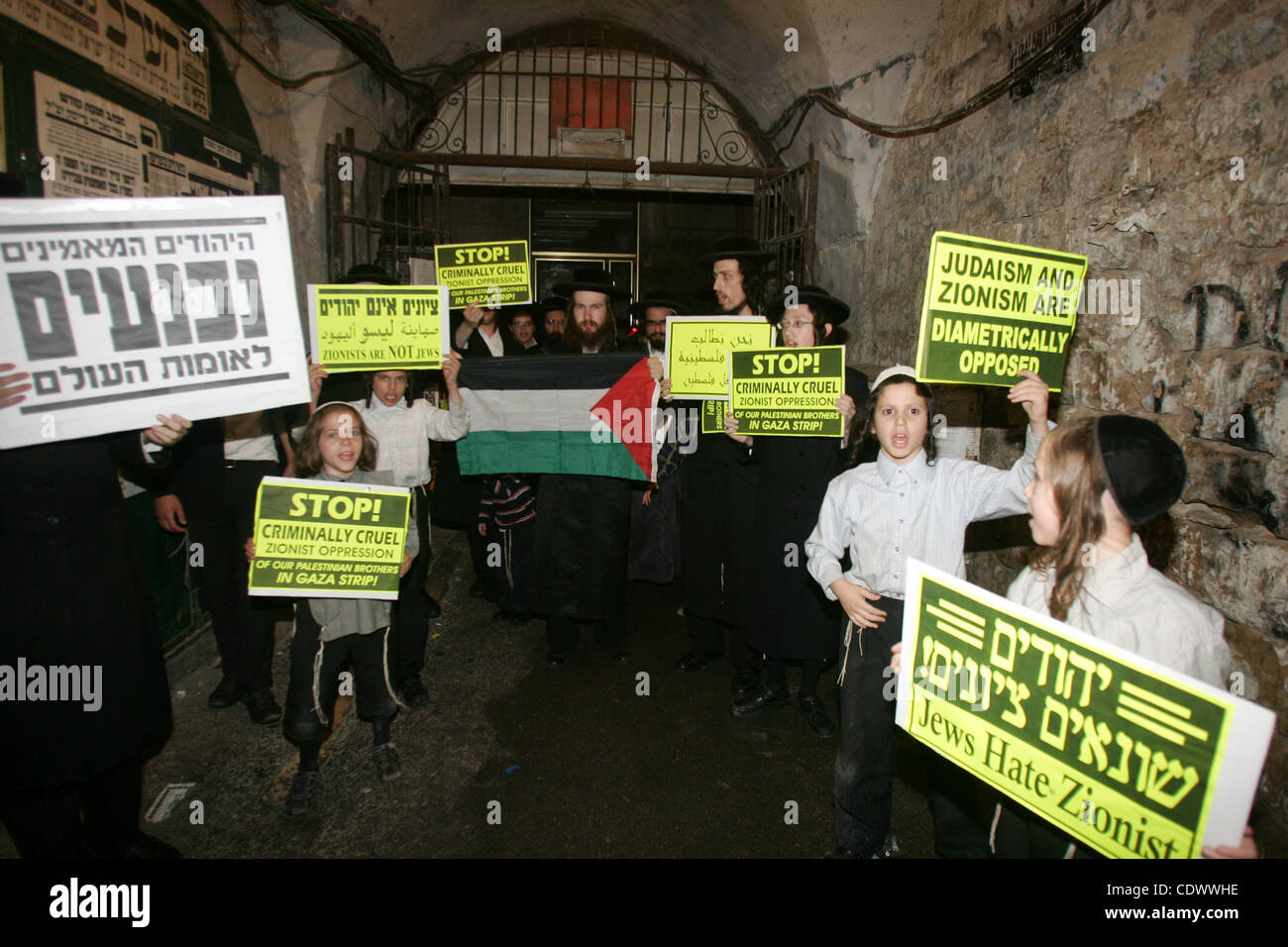 Jerusalem israel israeli jews haredi -Fotos und -Bildmaterial in hoher ...