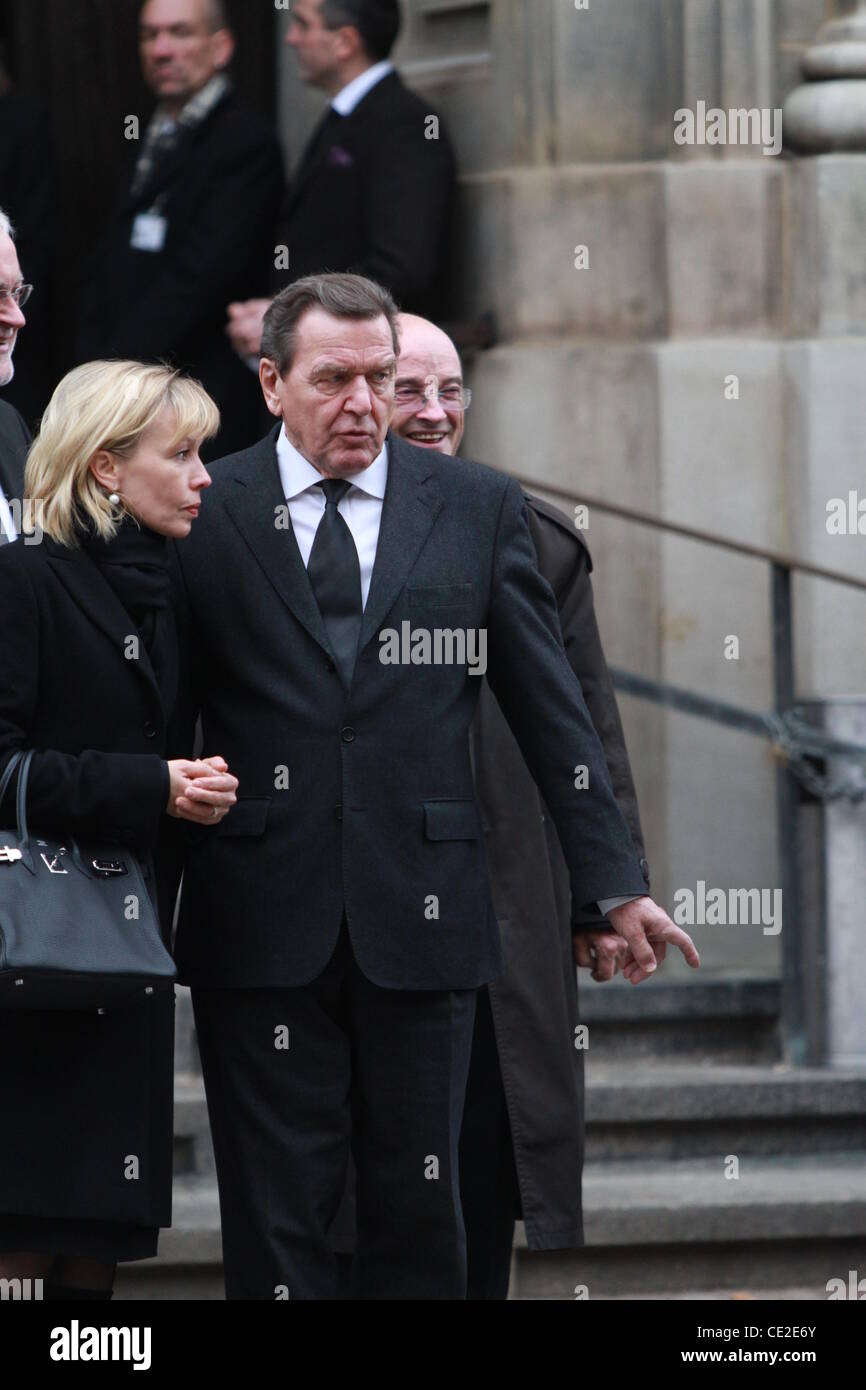 Gerhard Schroeder und Frau Doris Schröder-Koepf bei Loki Schmidt ...