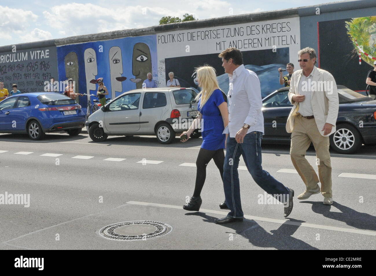 David hasselhoff mauer -Fotos und -Bildmaterial in hoher Auflösung – Alamy