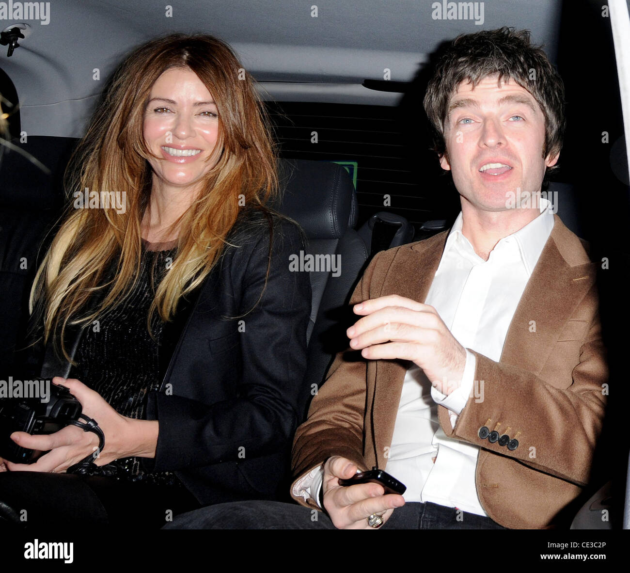 Sara macdonald and noel gallagher -Fotos und -Bildmaterial in hoher ...