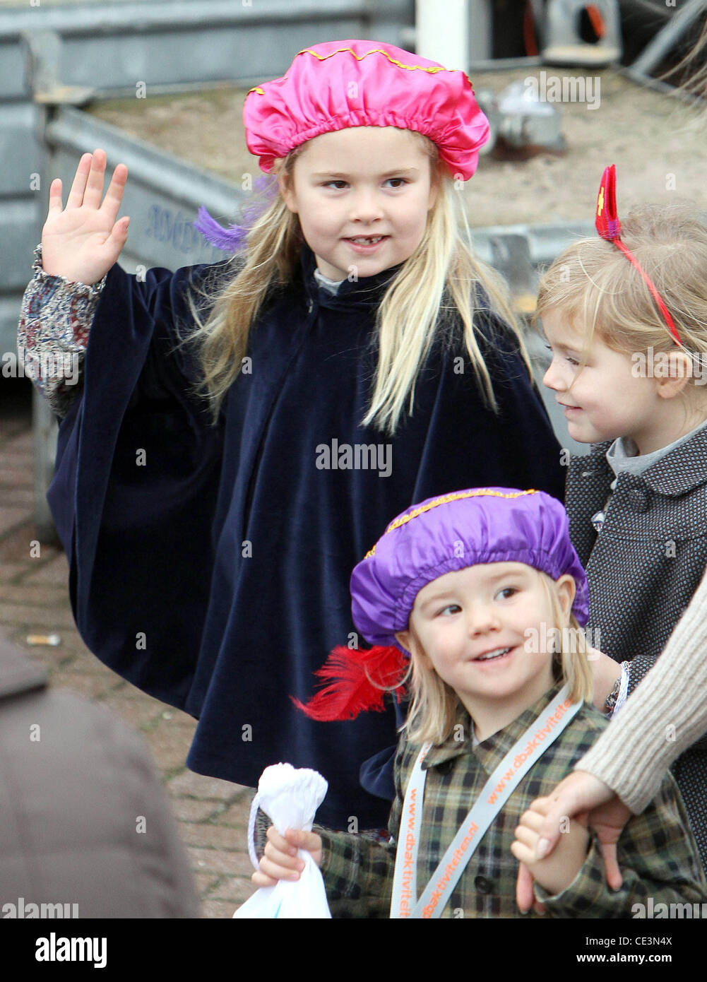 Prinz Willem-Alexander und Prinzessin Maxima mit ihren Kindern Amalia ...