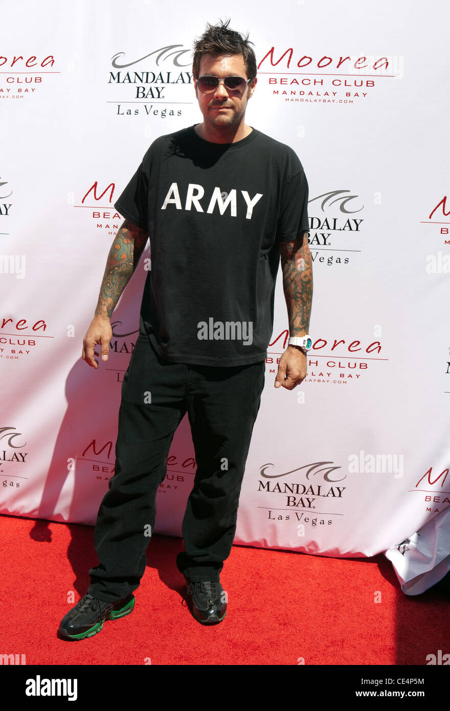 Rob Patterson Carmen Electra Gastgeber ein Tag der Arbeit-Pool party in ...