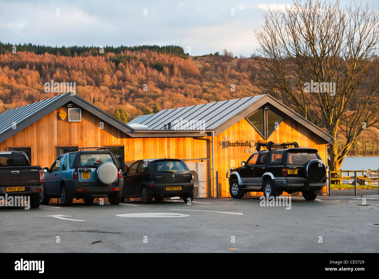 Bluebird coniston water -Fotos und -Bildmaterial in hoher Auflösung – Alamy