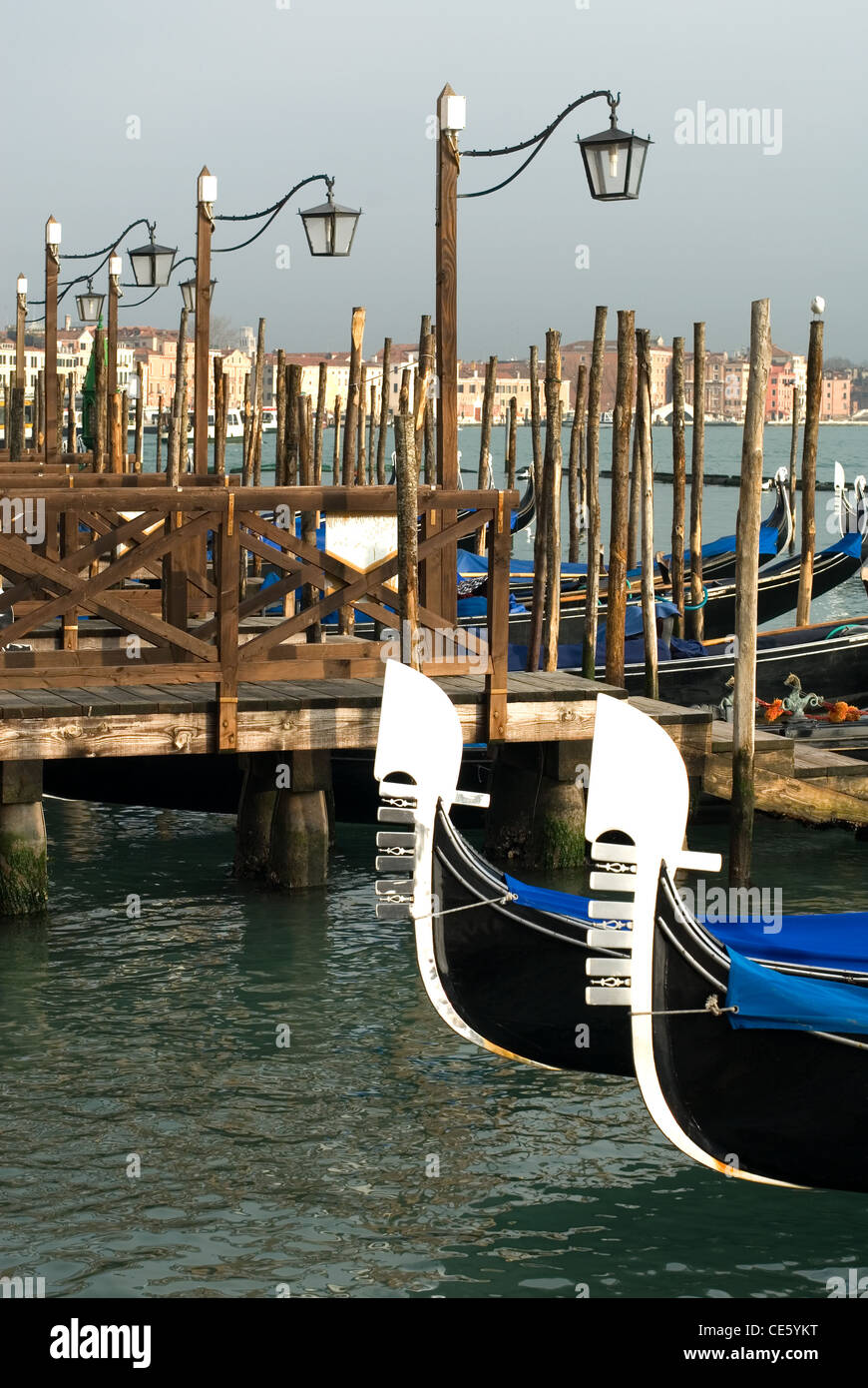 Gondel ferro -Fotos und -Bildmaterial in hoher Auflösung – Alamy