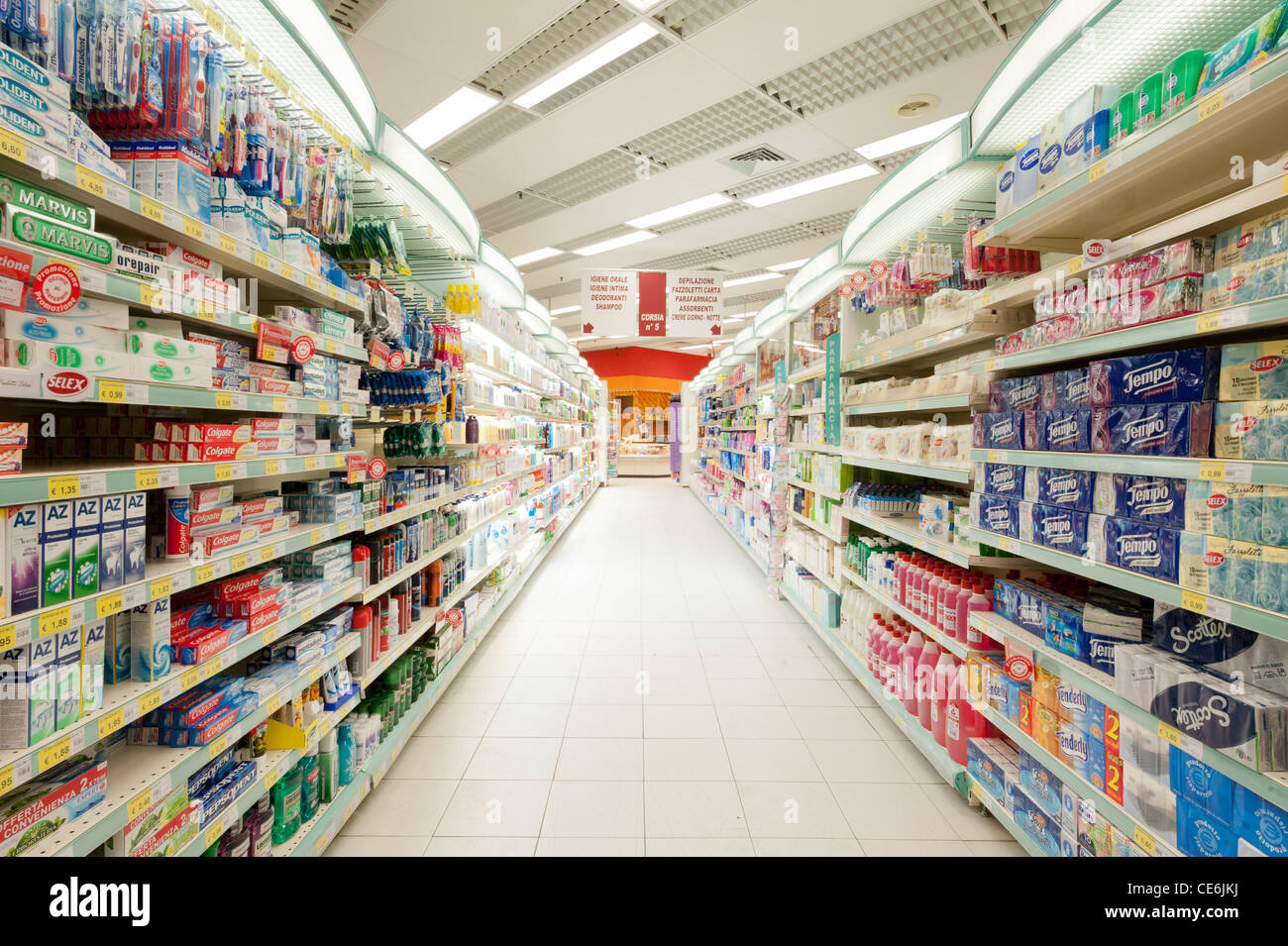 Euro supermarkt -Fotos und -Bildmaterial in hoher Auflösung – Alamy