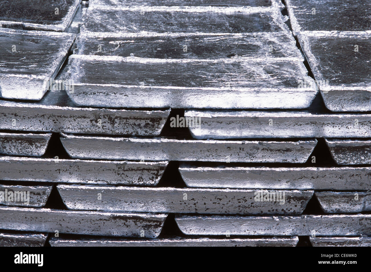 Zink barren -Fotos und -Bildmaterial in hoher Auflösung – Alamy
