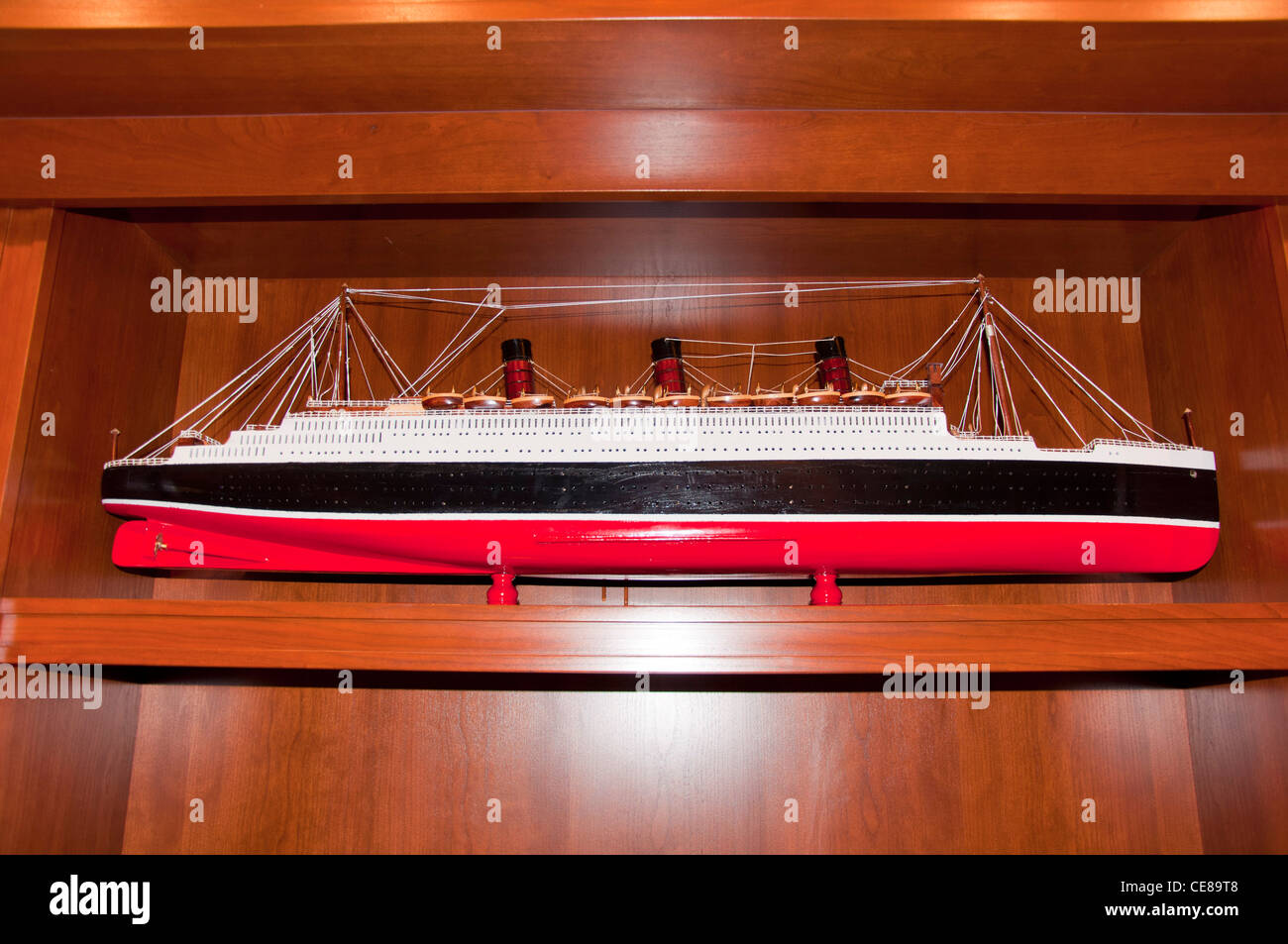 Vintage ship -Fotos und -Bildmaterial in hoher Auflösung – Alamy