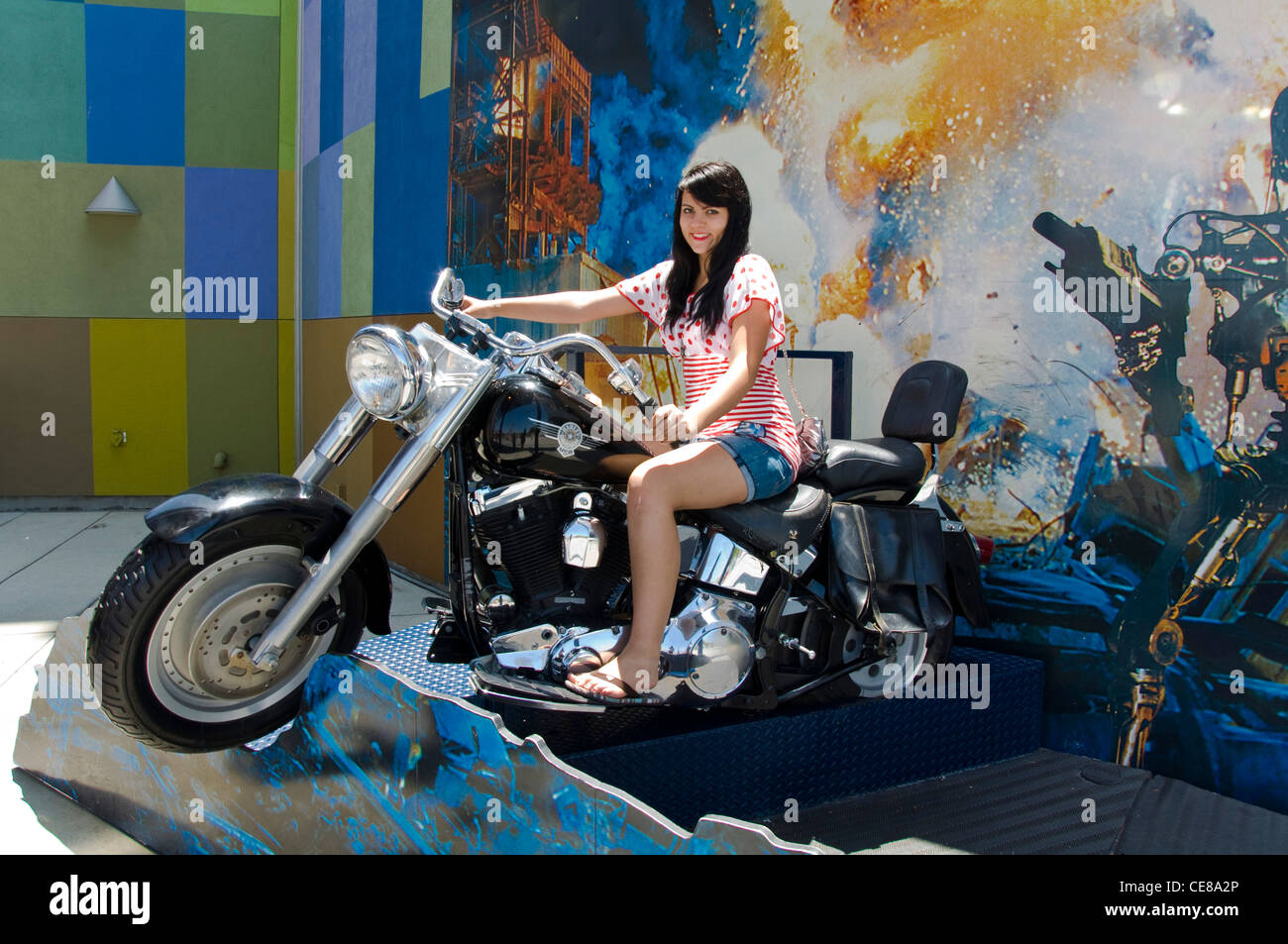 Mädchen, die das Motorrad Stockfotografie - Alamy