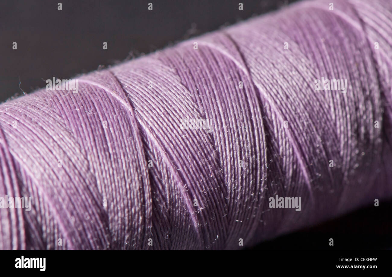 Lila Faden Stockfotos und -bilder Kaufen - Alamy