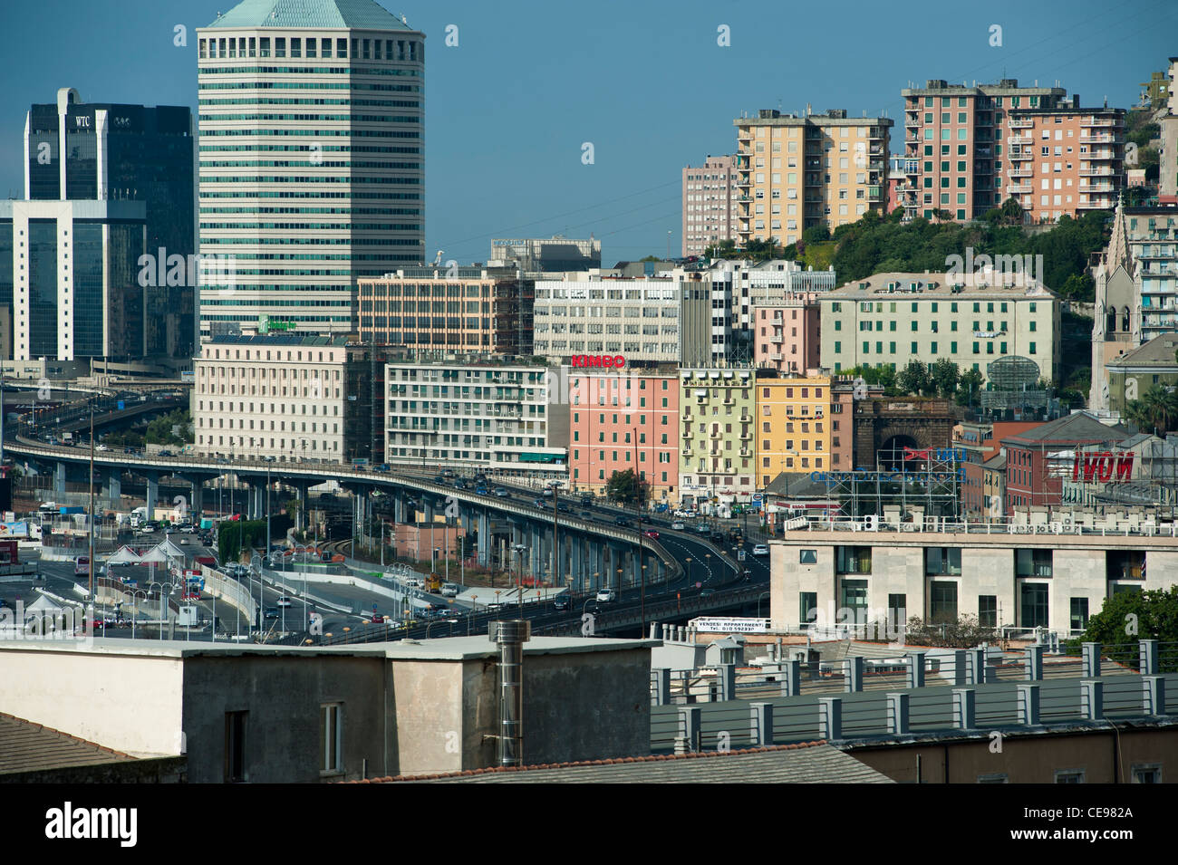 Genoa genova skyline -Fotos und -Bildmaterial in hoher Auflösung – Alamy