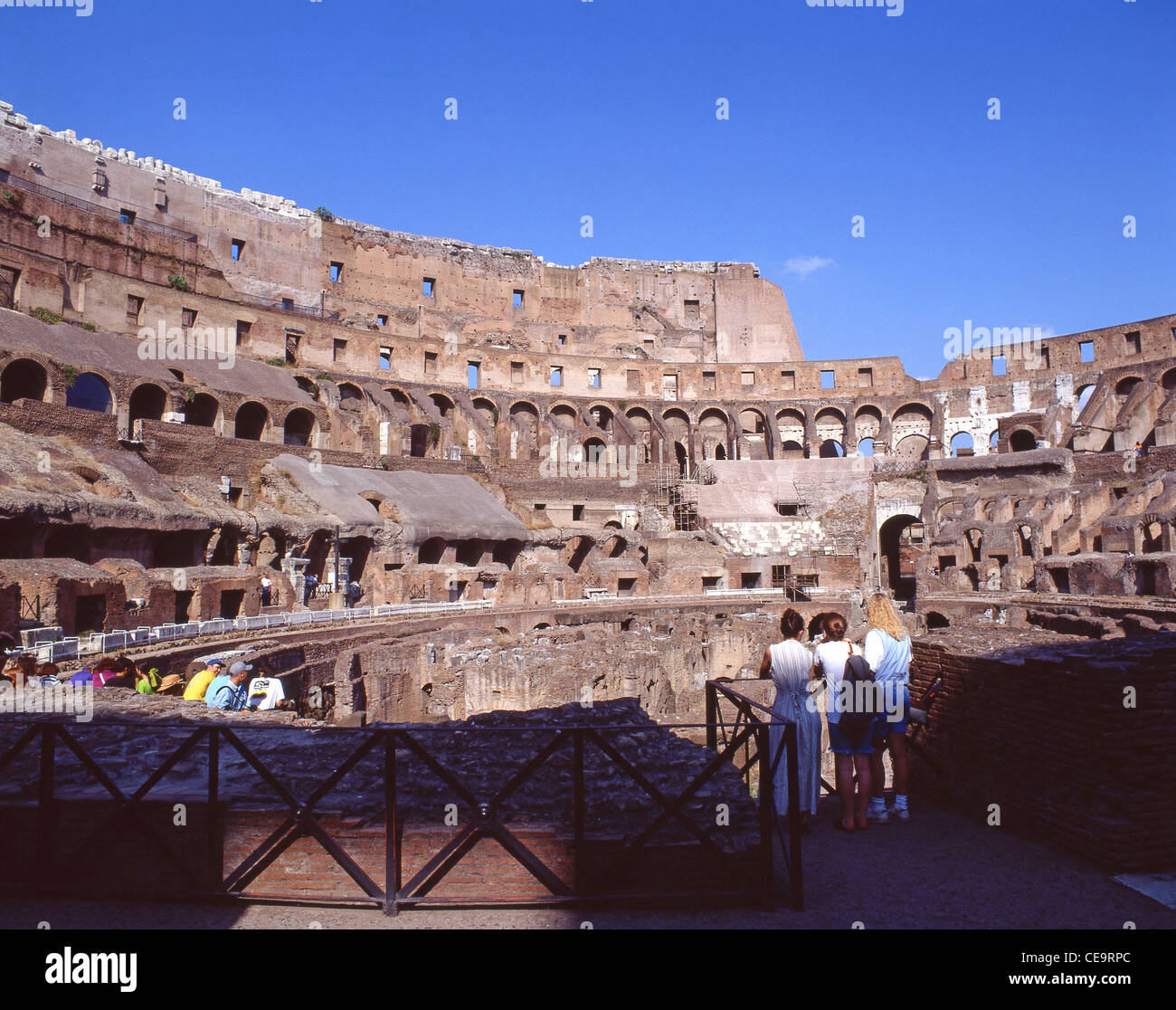 Das Kolosseum im Inneren, IV. Templum Pacis, Rom (Roma), Region Latium ...