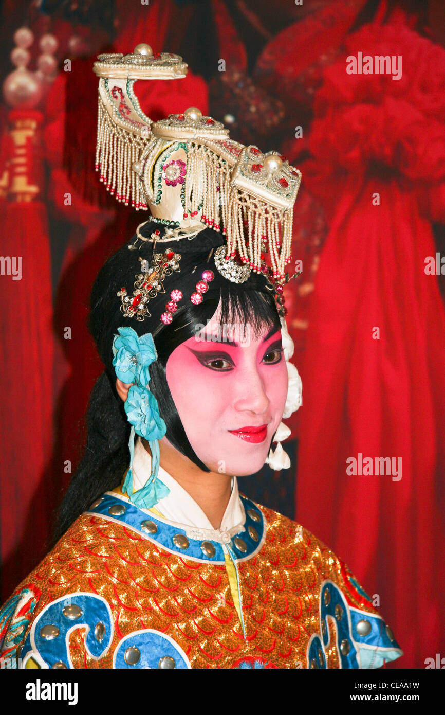 Female peking opera performer -Fotos und -Bildmaterial in hoher ...