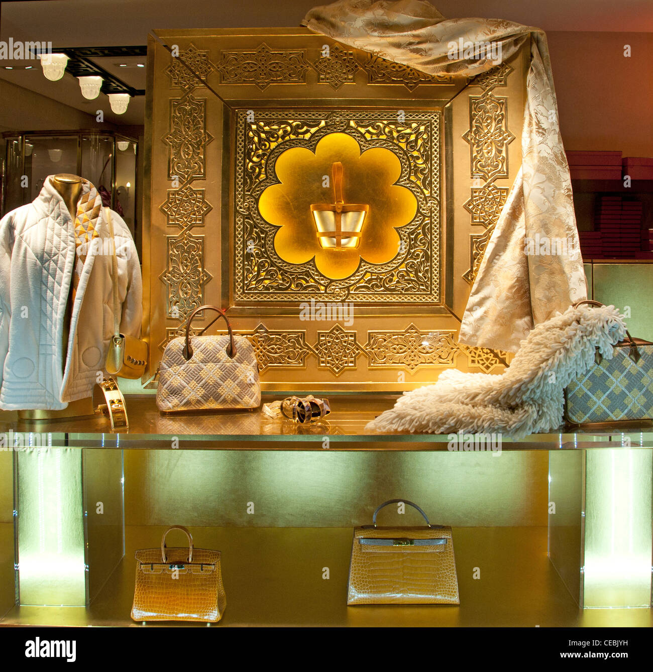 Hermes paris -Fotos und -Bildmaterial in hoher Auflösung - Seite 2 - Alamy