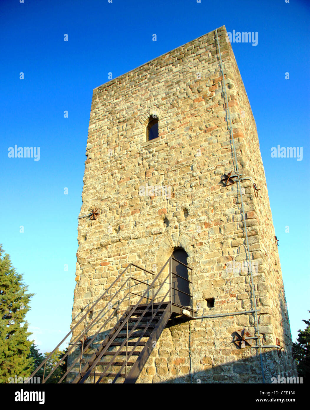 Mittelalterlicher turm -Fotos und -Bildmaterial in hoher Auflösung – Alamy