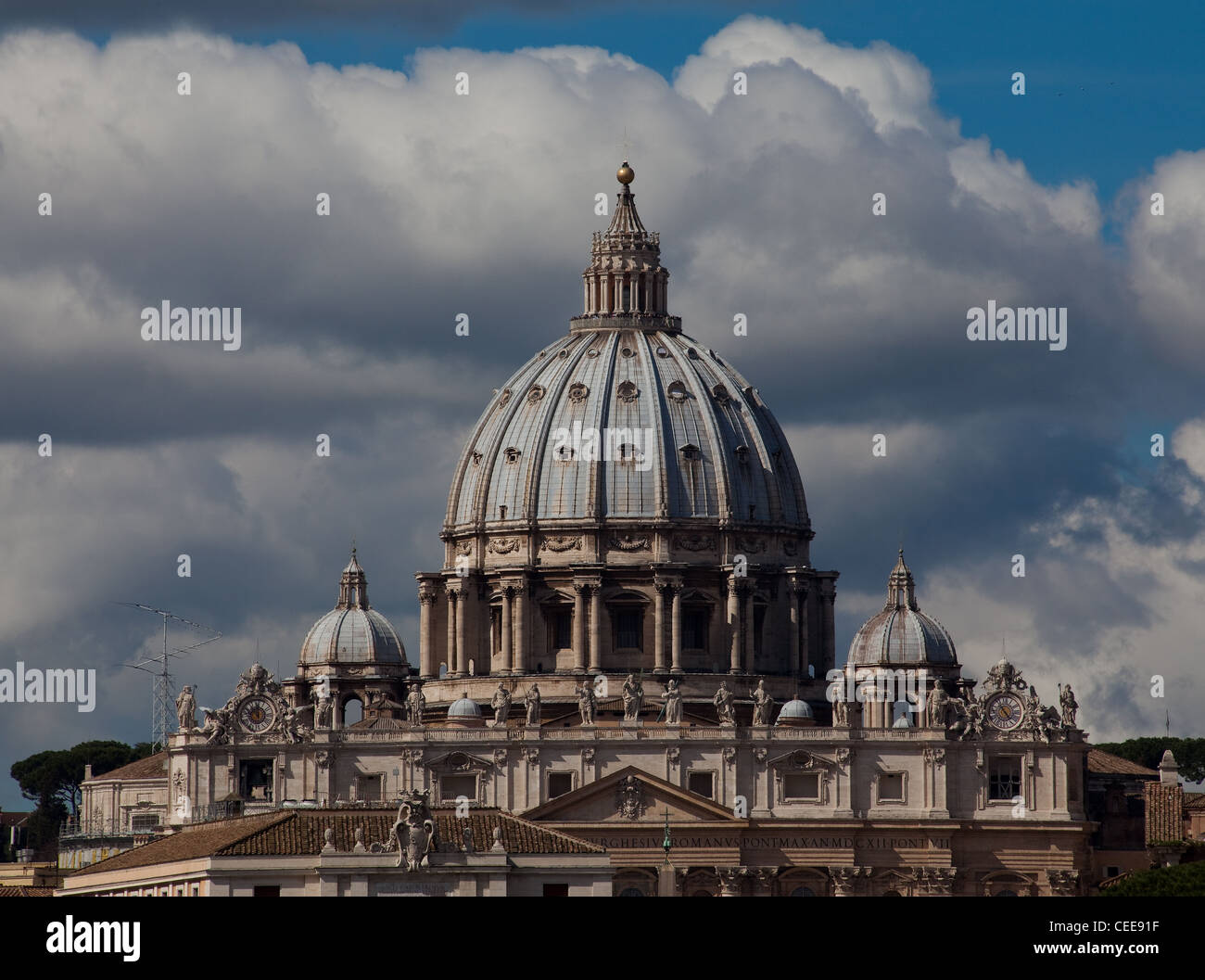 St peter basilika in rom -Fotos und -Bildmaterial in hoher Auflösung ...