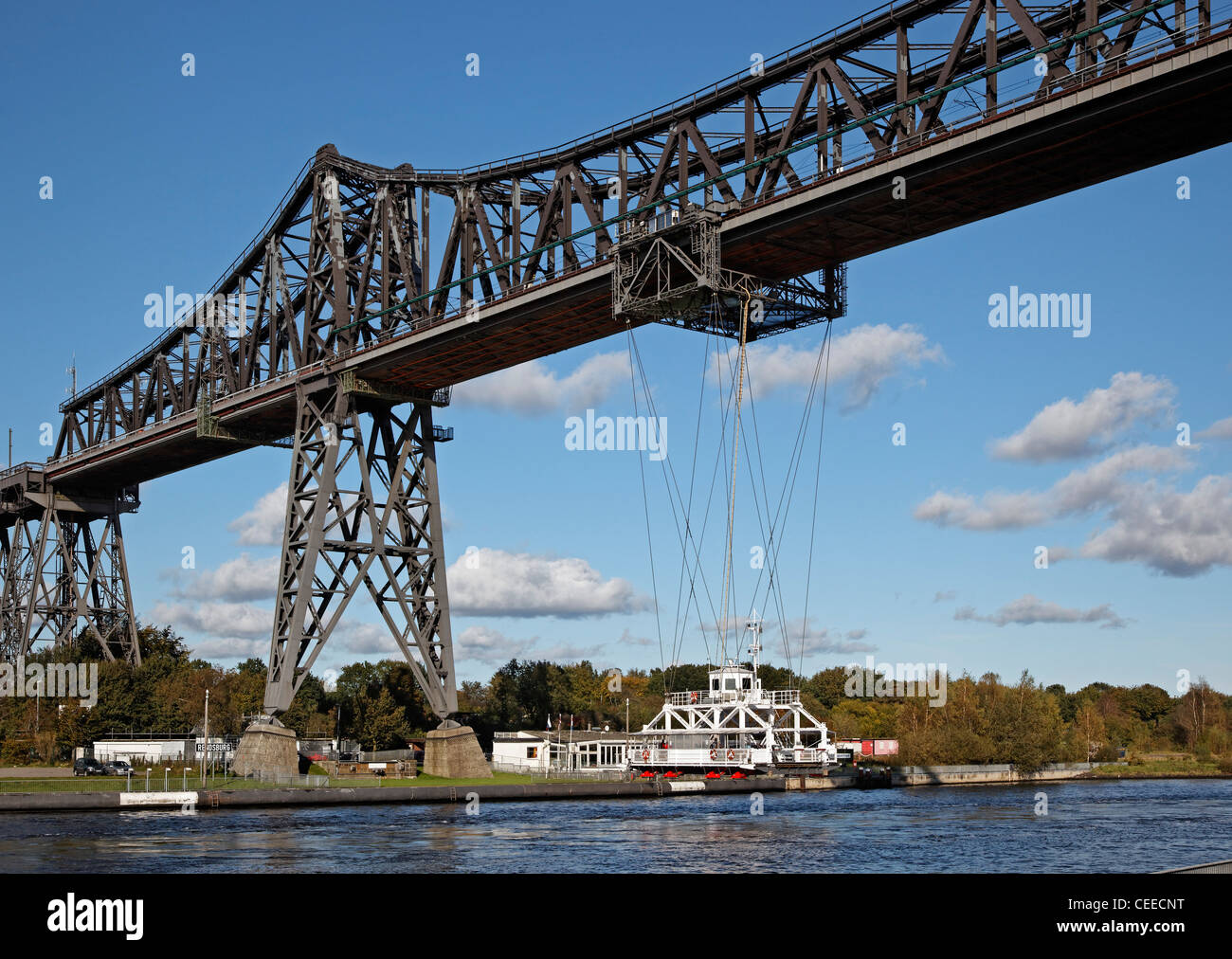 Rendsburger Hochbrücke, 1911 Und 1913 Erbaute Stahlkonstruktion Über ... Rendsburger Hochbrücke, 1911 Und 1913 Erbaute Stahlkonstruktion Über ...