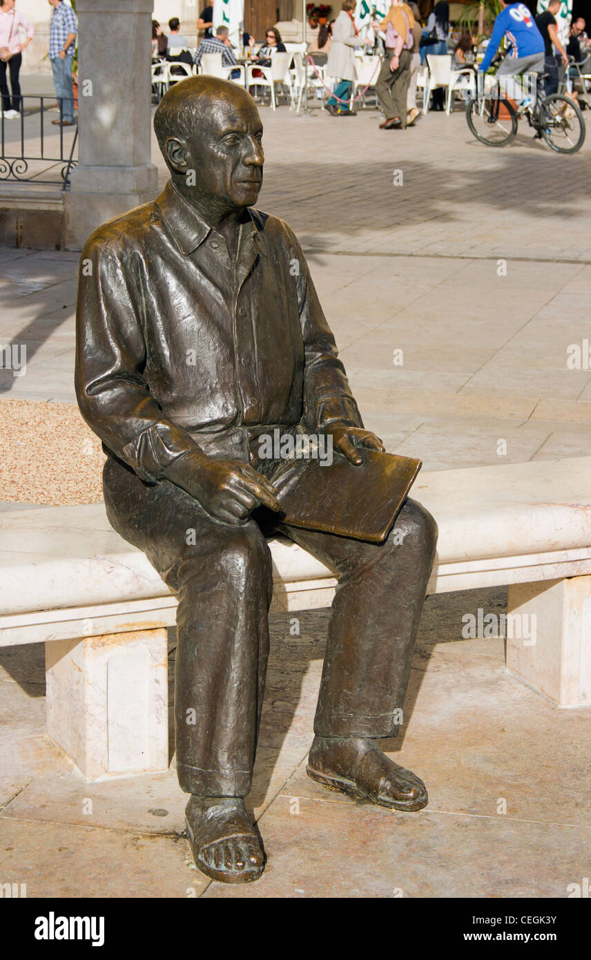 Statue de pablo ruiz picasso -Fotos und -Bildmaterial in hoher Auflösung – Alamy