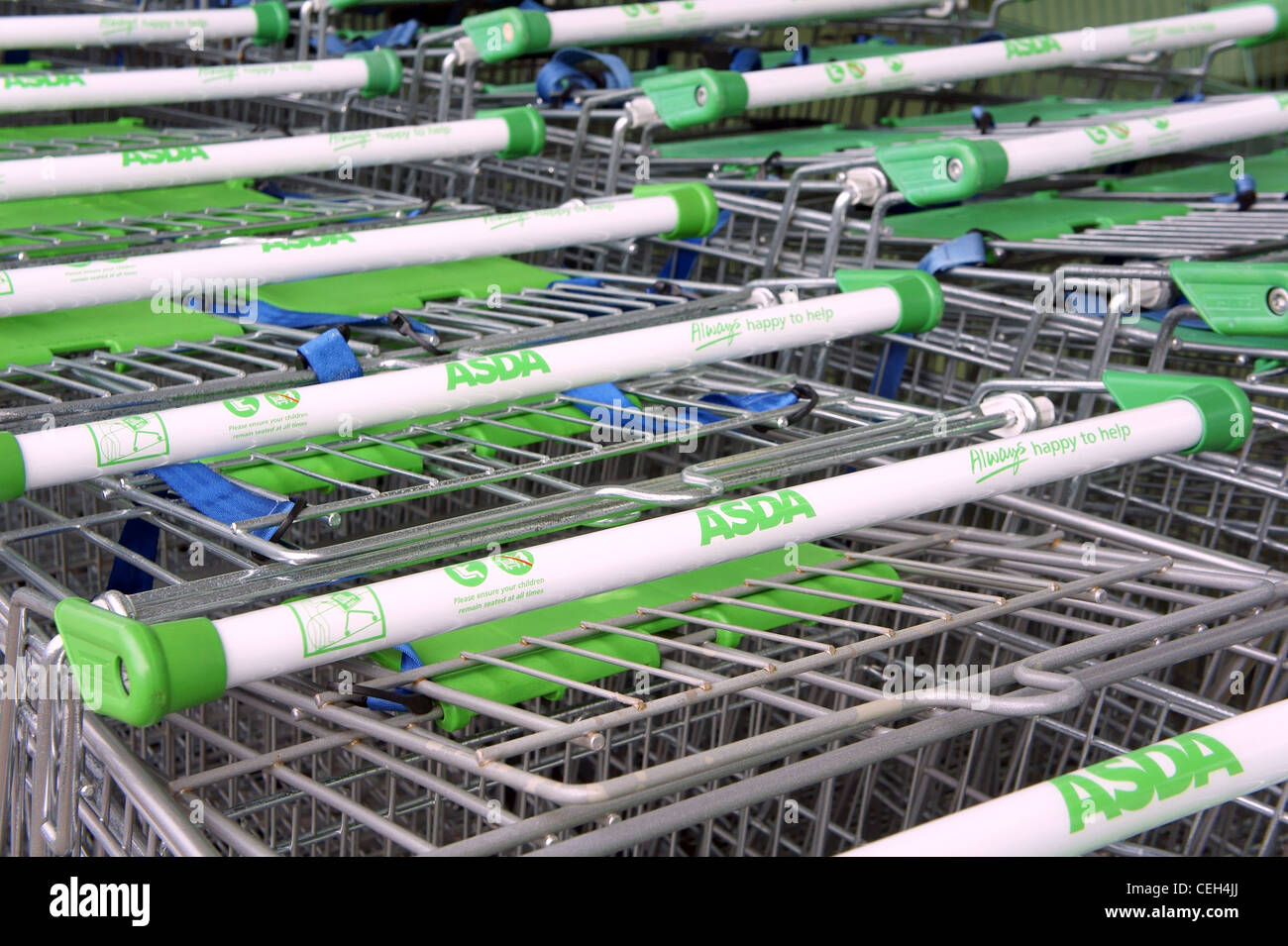 Asda shopping trolley -Fotos und -Bildmaterial in hoher Auflösung – Alamy