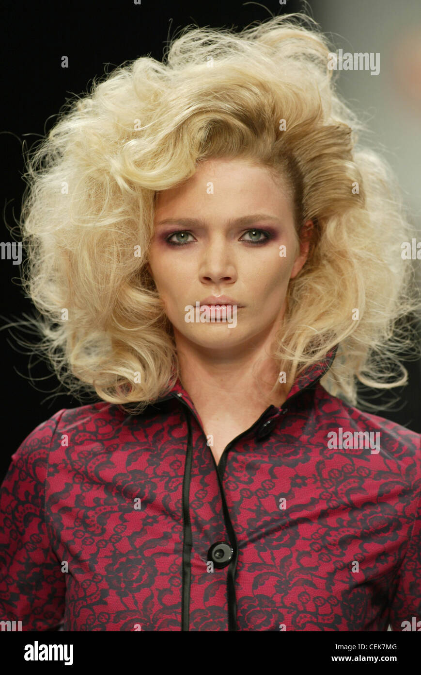 Jodie kidd model -Fotos und -Bildmaterial in hoher Auflösung – Alamy