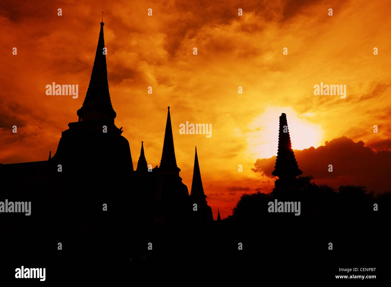 Pagoda silhouette -Fotos und -Bildmaterial in hoher Auflösung – Alamy