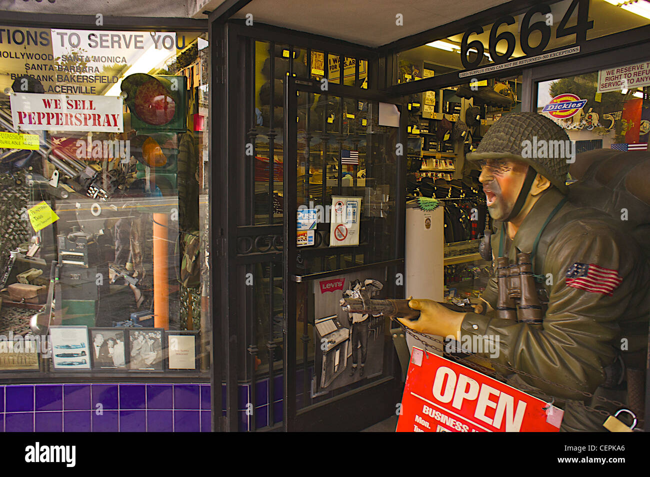 Gun shop usa -Fotos und -Bildmaterial in hoher Auflösung – Alamy