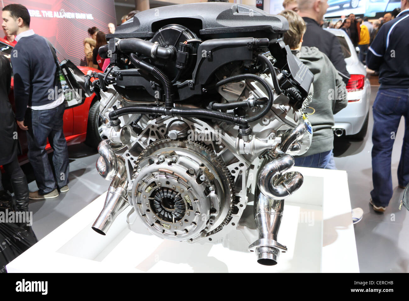 Pkw motor -Fotos und -Bildmaterial in hoher Auflösung – Alamy