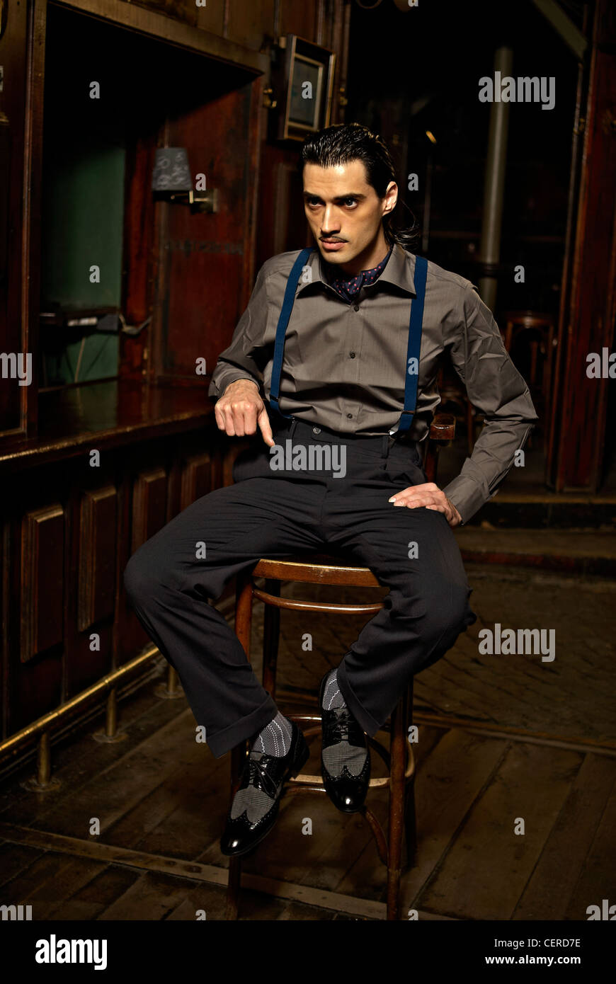 Mode der 1920er jahre mann -Fotos und -Bildmaterial in hoher Auflösung ...