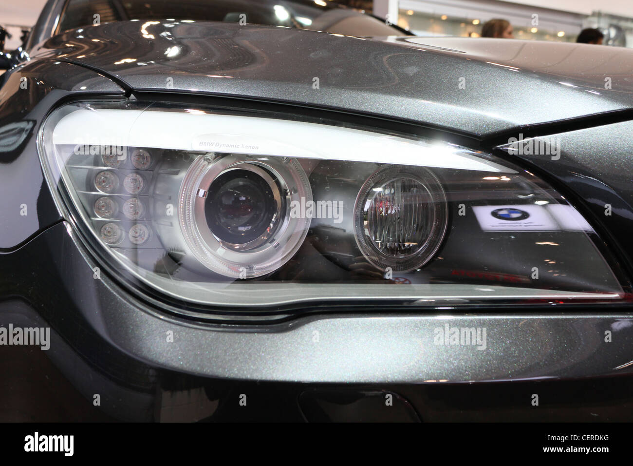 Car headlamp -Fotos und -Bildmaterial in hoher Auflösung – Alamy
