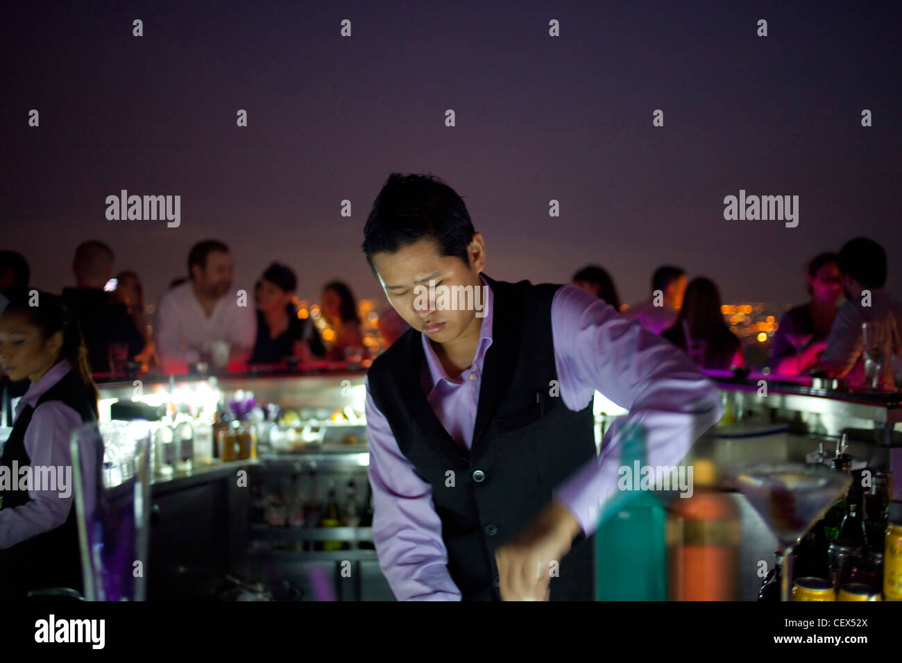 Sirocco bar bangkok thailand -Fotos und -Bildmaterial in hoher ...