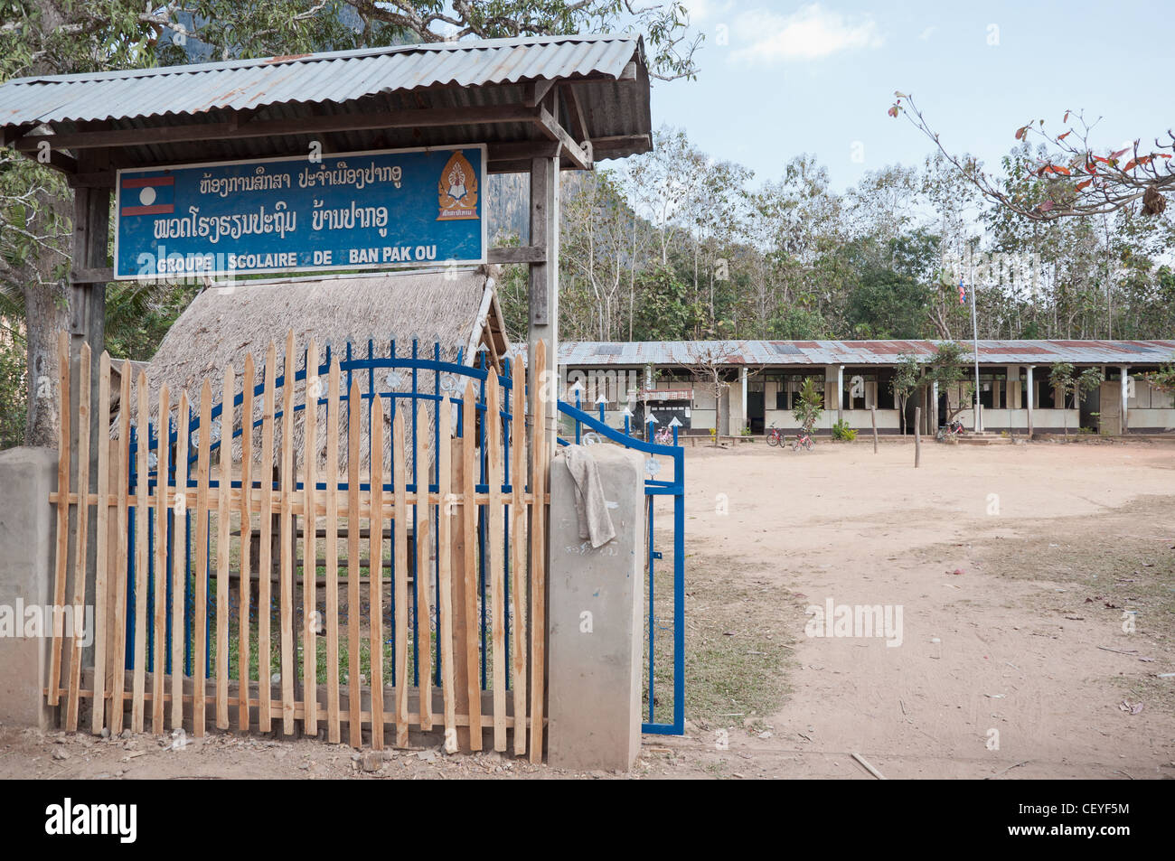 Laotisches dorf -Fotos und -Bildmaterial in hoher Auflösung – Alamy