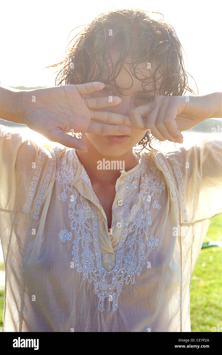 Wet blouse -Fotos und -Bildmaterial in hoher Auflösung - Seite 2 - Alamy