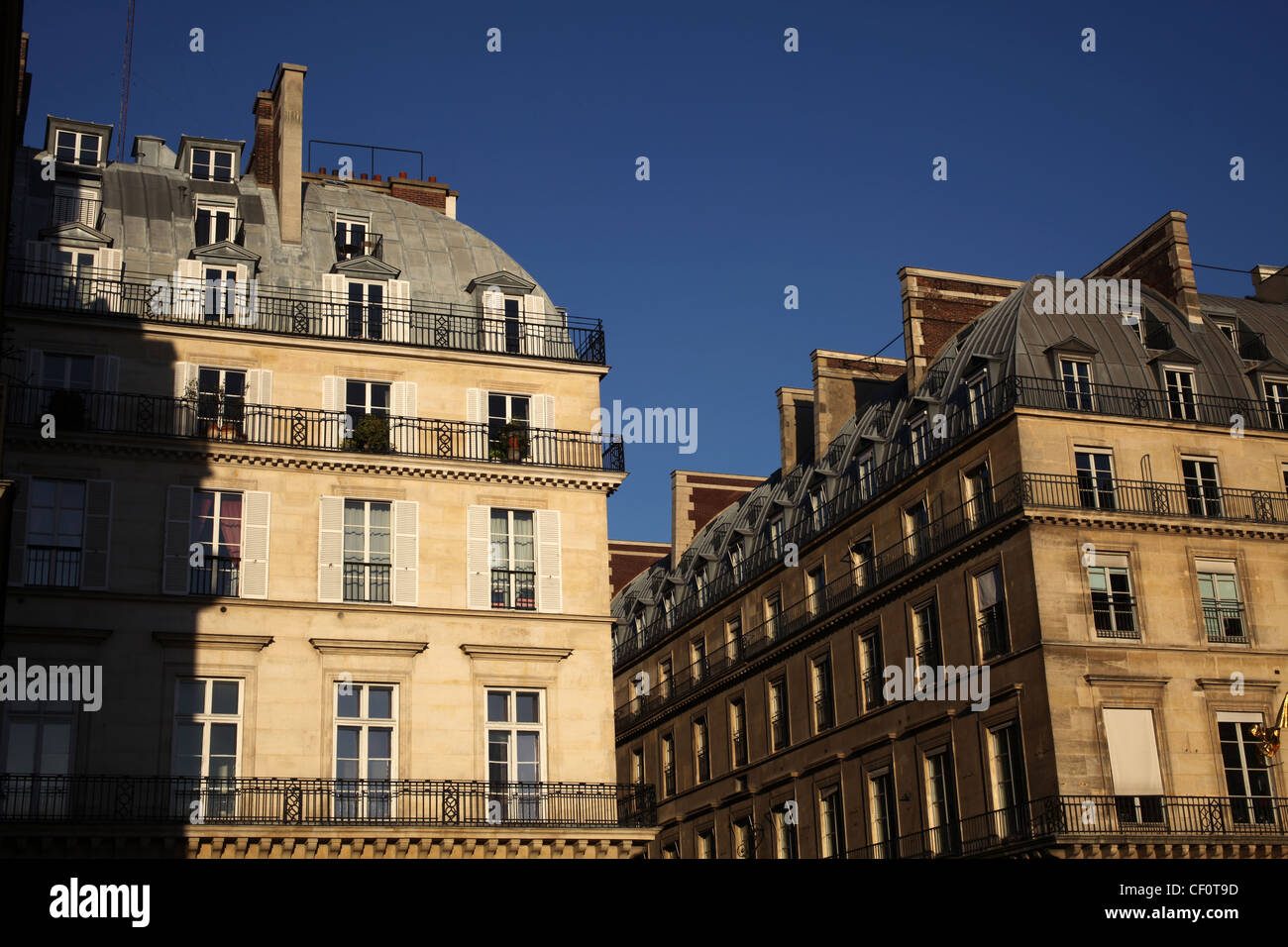 Rue des pyramides paris -Fotos und -Bildmaterial in hoher Auflösung – Alamy