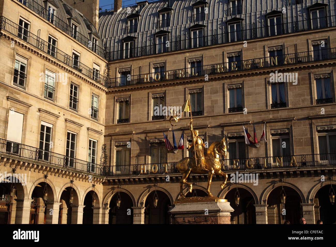 Rue des pyramides paris -Fotos und -Bildmaterial in hoher Auflösung – Alamy