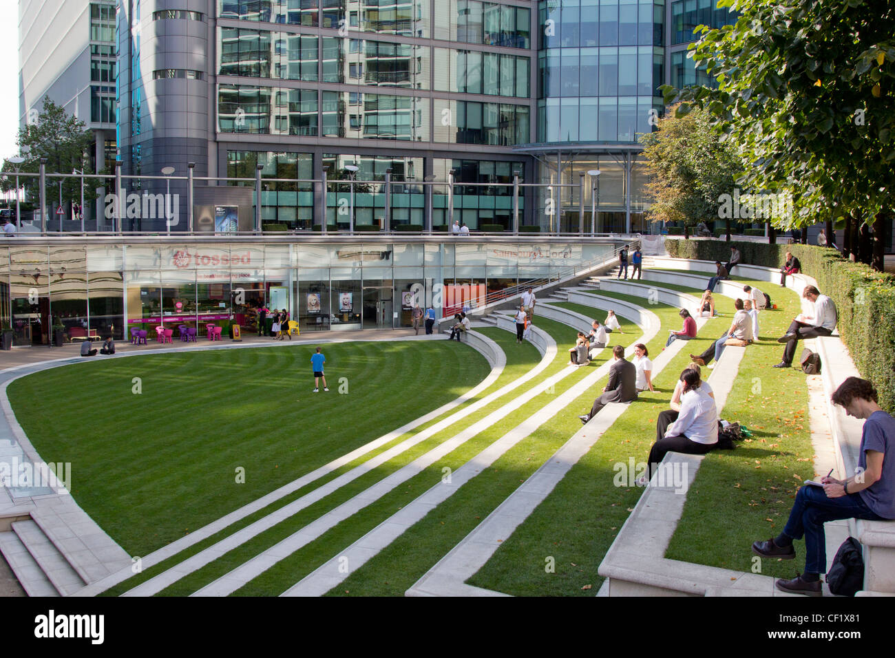 Sheldon square amphitheater -Fotos und -Bildmaterial in hoher Auflösung ...